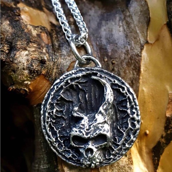 Accessories | Decomposition Desiccate Decay Rot Necrotize Skull Buried ...